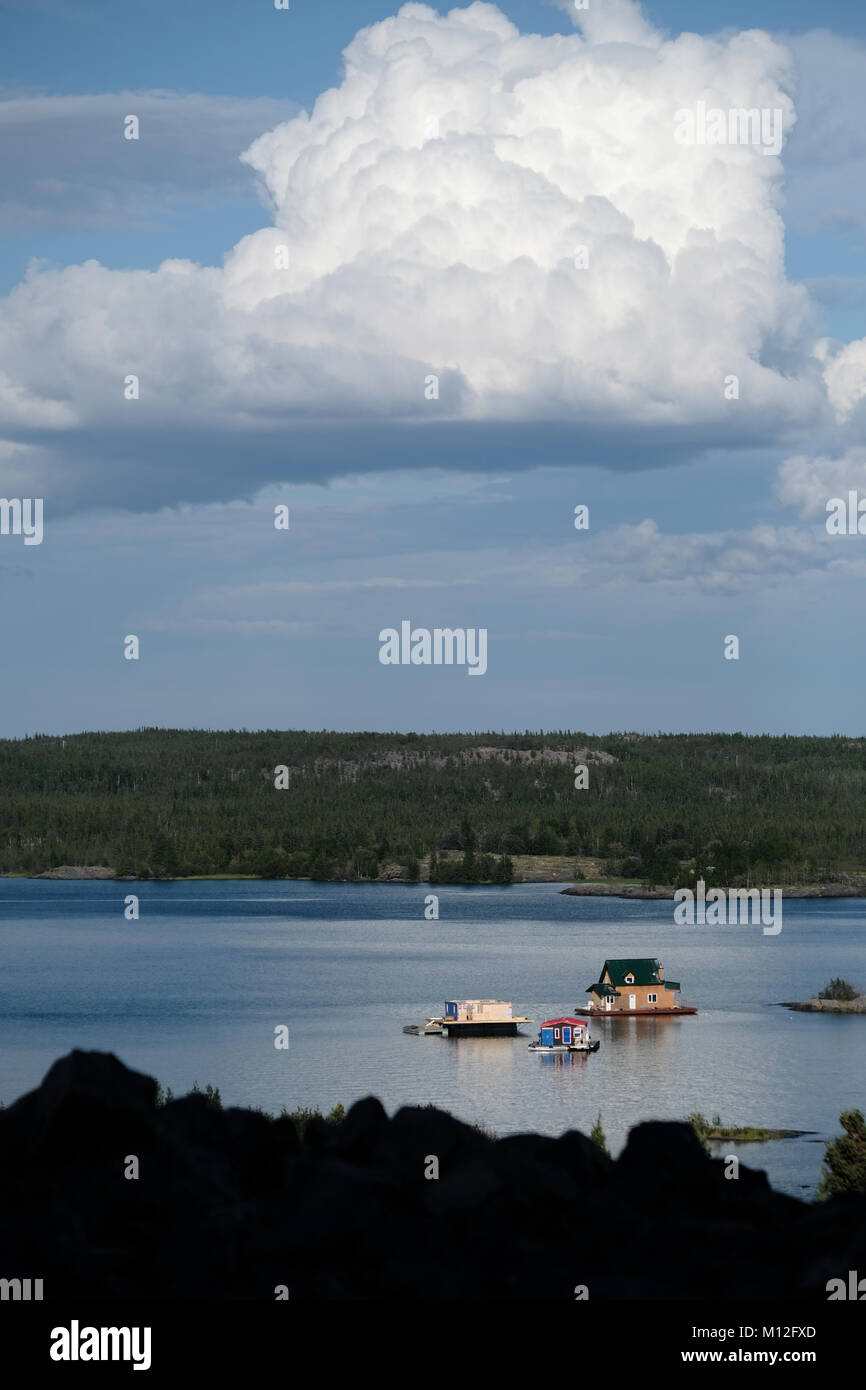 Yellowknife bay canada hi-res stock photography and images - Alamy