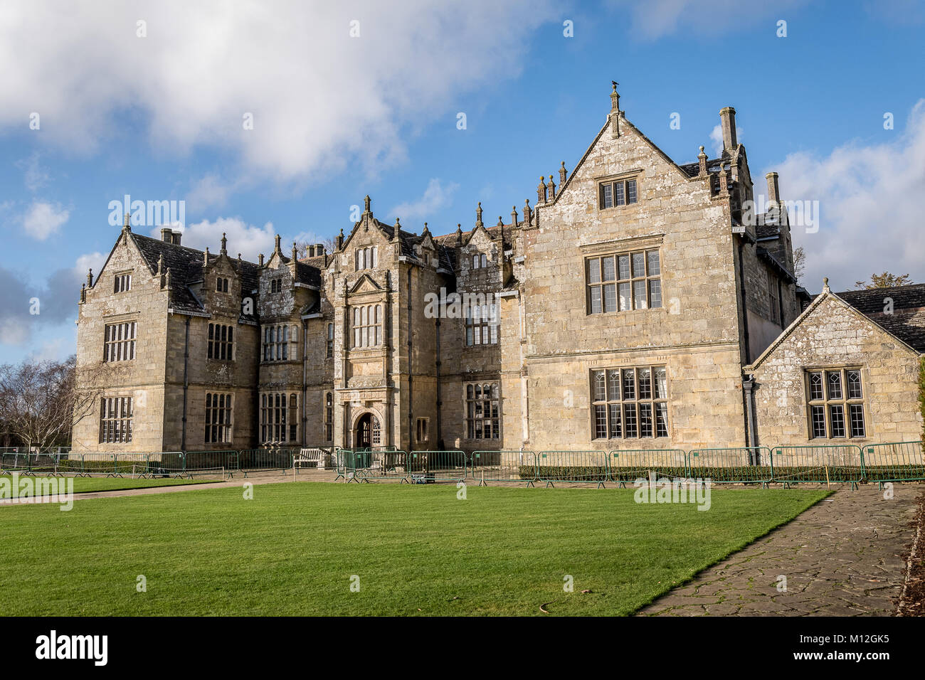 Wakehurst place gardens hi-res stock photography and images - Alamy