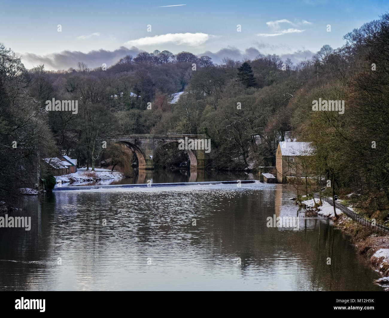 DURHAM, COUNTY DURHAM/UK - JANUARY 19 : View along the River Wear in ...