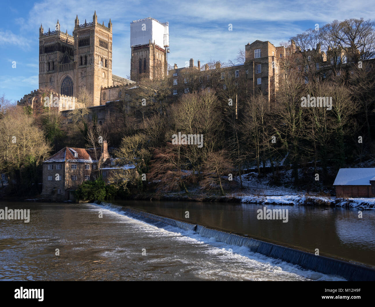 DURHAM, COUNTY DURHAM/UK - JANUARY 19 : View along the River Wear to ...