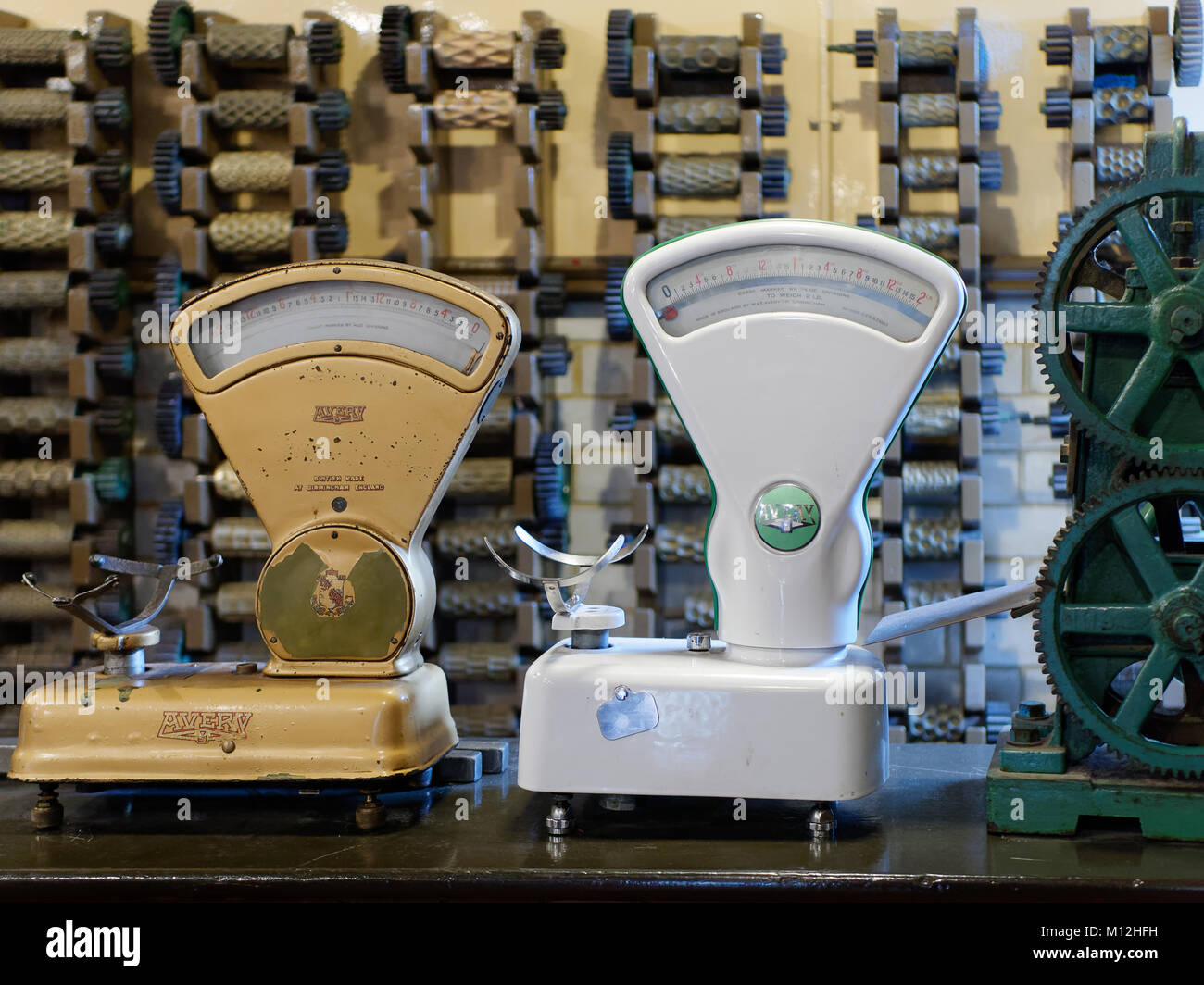 Old fashioned sweet shop scales hi-res stock photography and images - Alamy