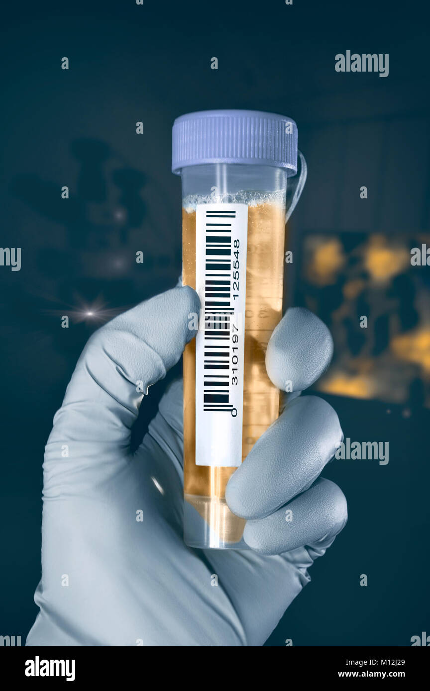 Sample analysis hi-res stock photography and images - Alamy