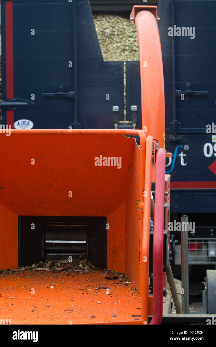 Chipper tools hi-res stock photography and images - Alamy