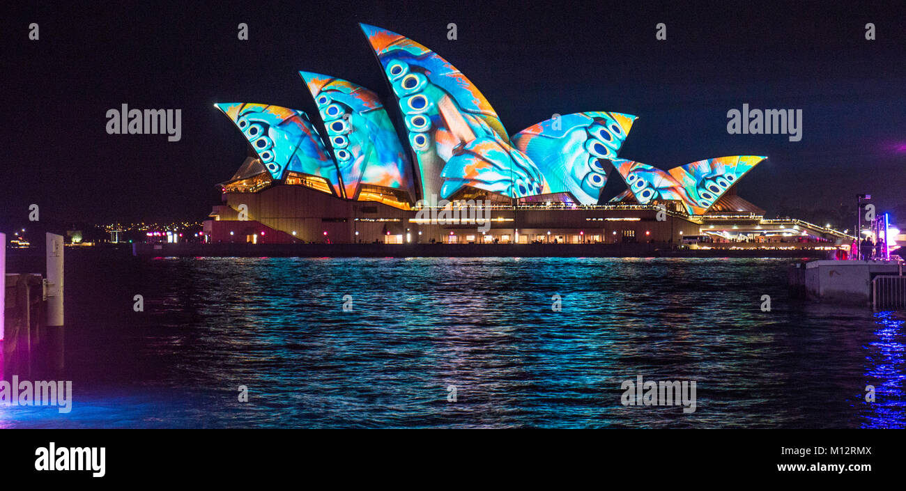 Sydney Opera House illuminated at VIVID light Festival 2017, Circular ...