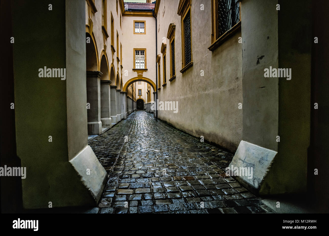 Ancient back streets in medieval hi-res stock photography and images ...