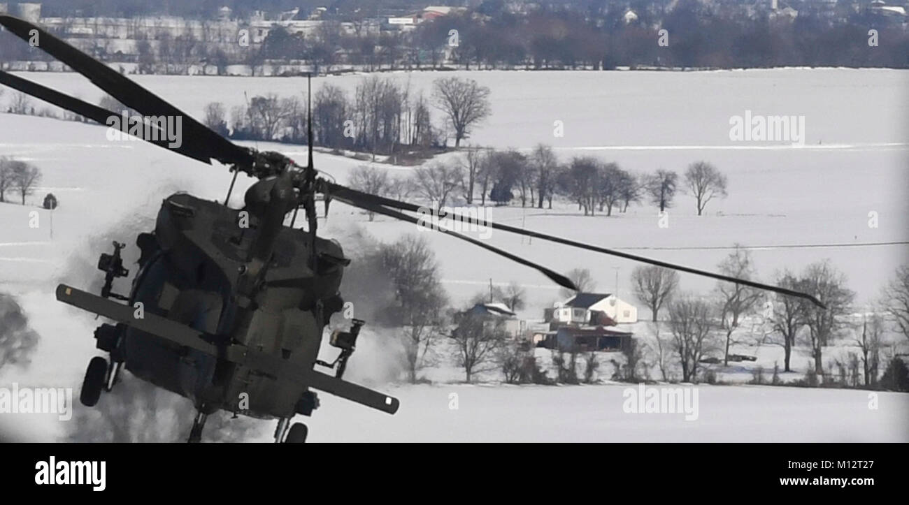 Soldiers with Company B, 6th General Support Aviation Battalion, 101st ...
