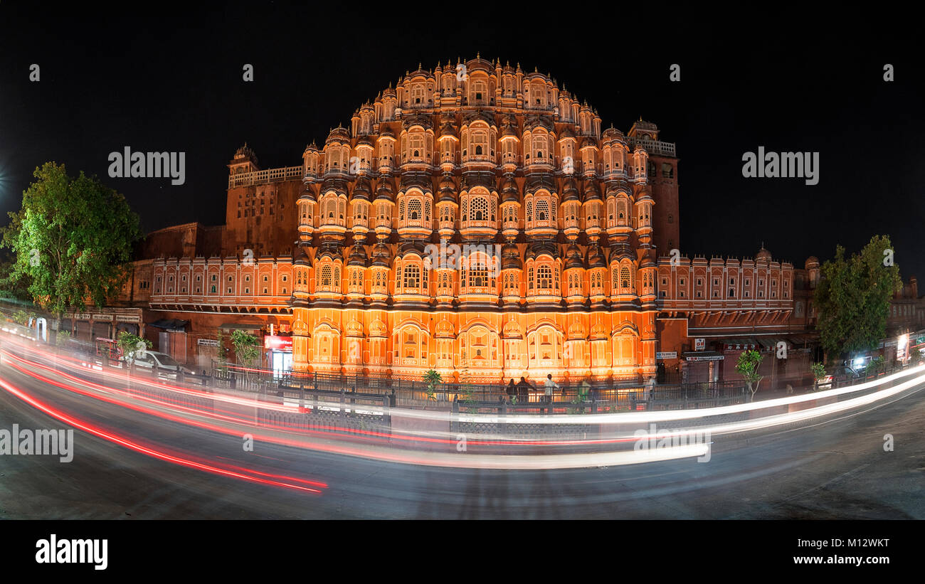 Hawa mahal elephant hi-res stock photography and images - Alamy
