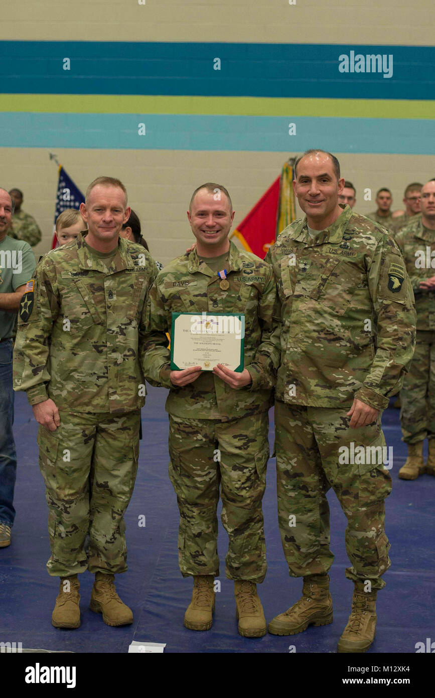 Commanding general of the 101st airborne division and fort campbell hi ...
