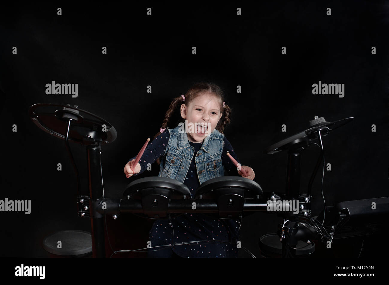 Kid rock band hi-res stock photography and images - Alamy