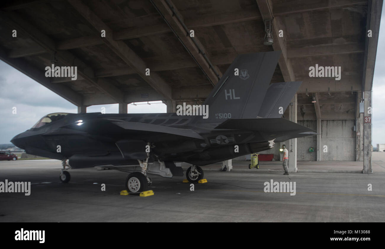 A U.S. Air Force F-35A Lightning II from Hill Air Force Base, Utah ...