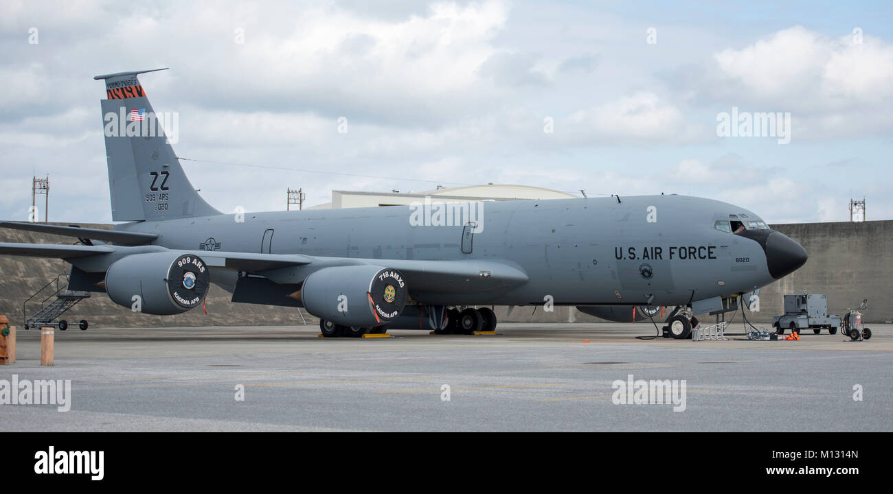 A U.S. Air Force KC-135R Stratotanker receives maintenance on the ...