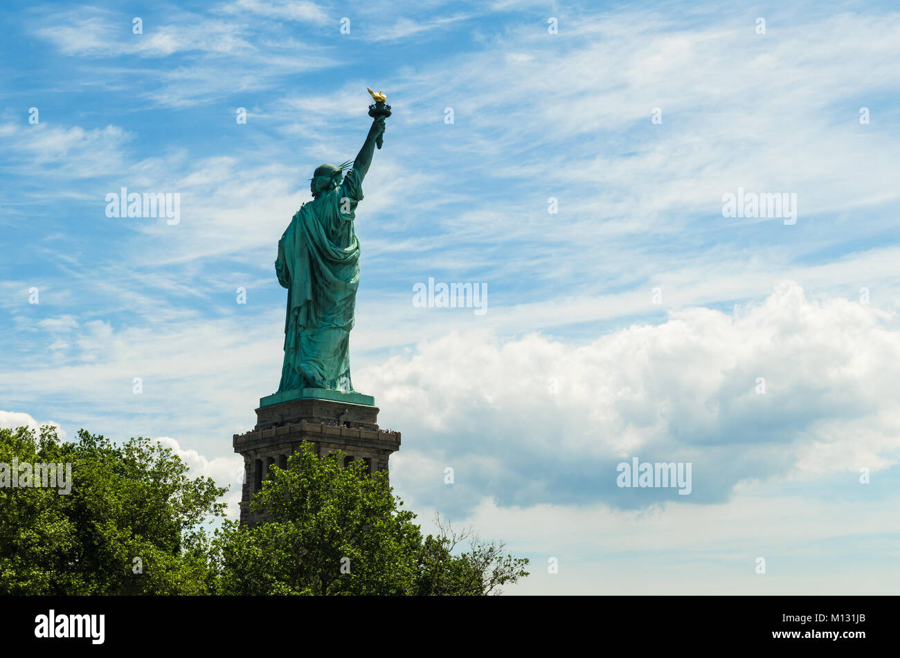 Back statue liberty hi-res stock photography and images - Alamy