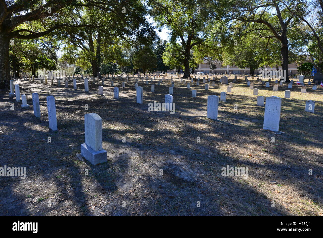 Confederate soldiers home cemetery hi-res stock photography and images ...