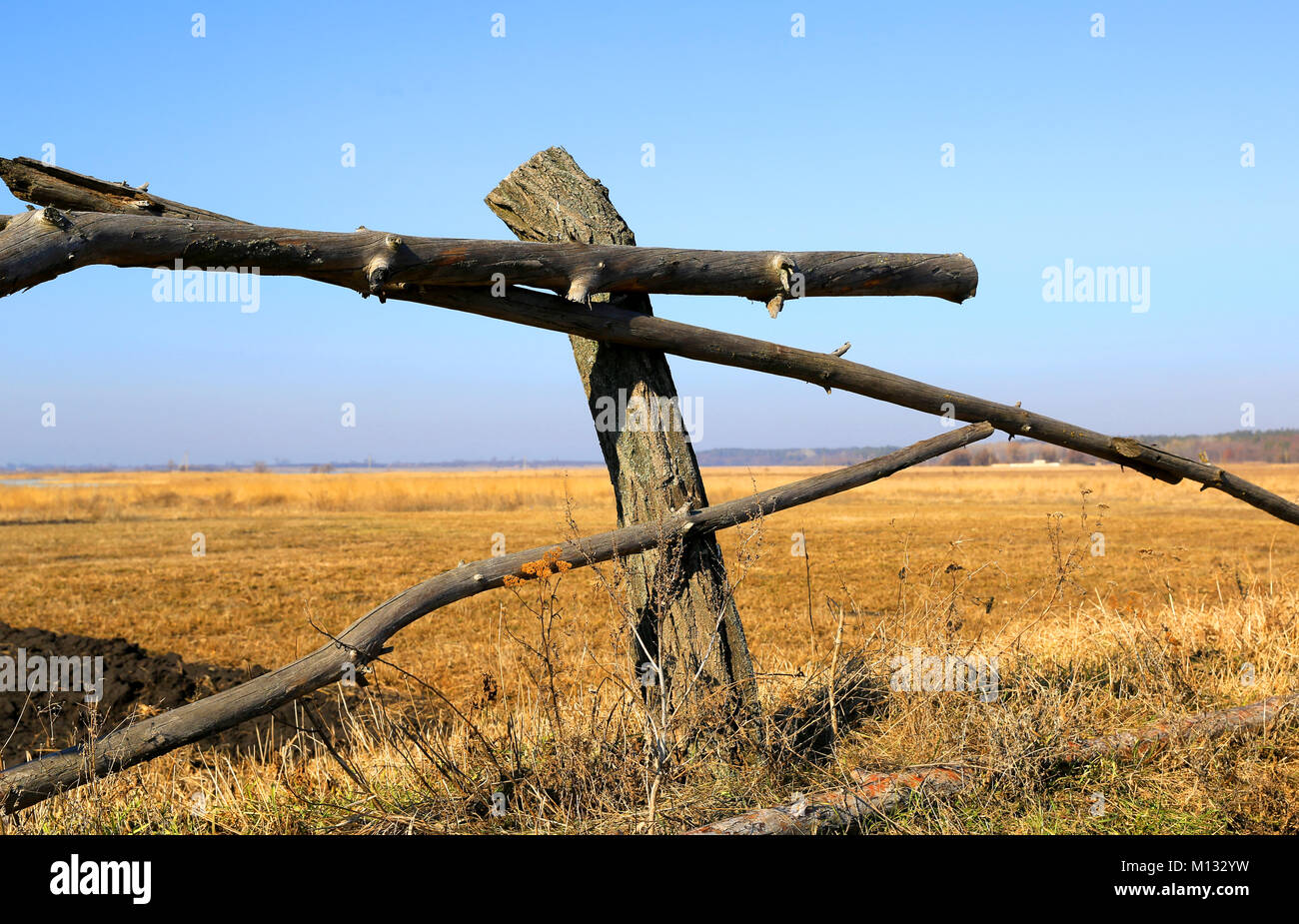 Finland border fence hi-res stock photography and images - Alamy