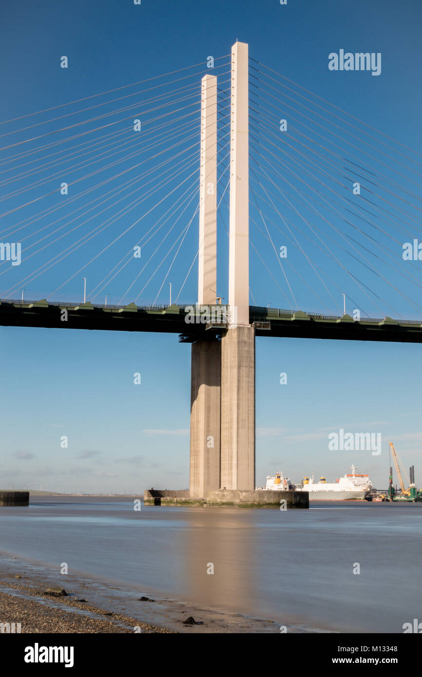 The Queen Elizabeth II bridge across the River Thames at Dartford Stock ...