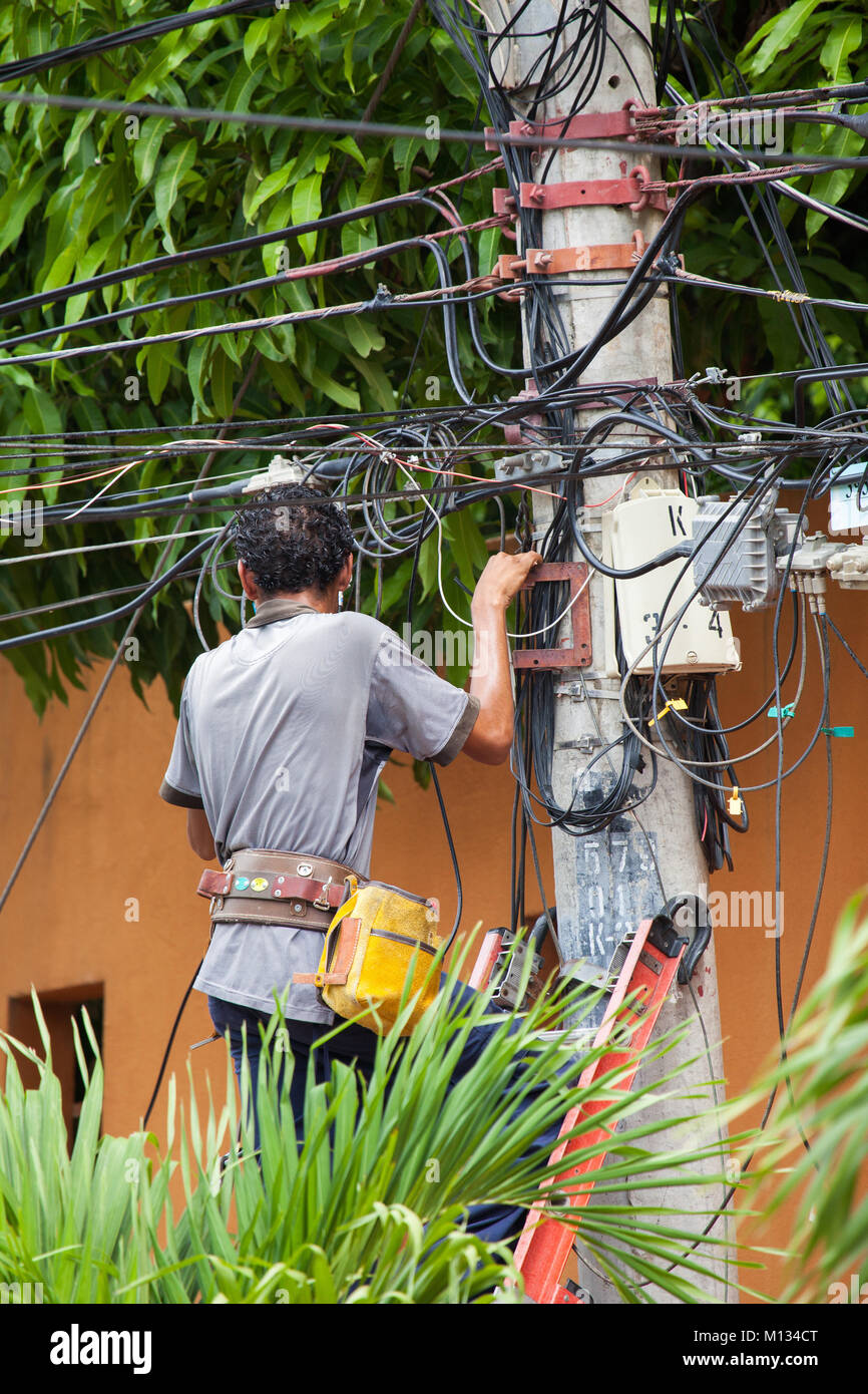 Copper telephone cables hi-res stock photography and images - Alamy