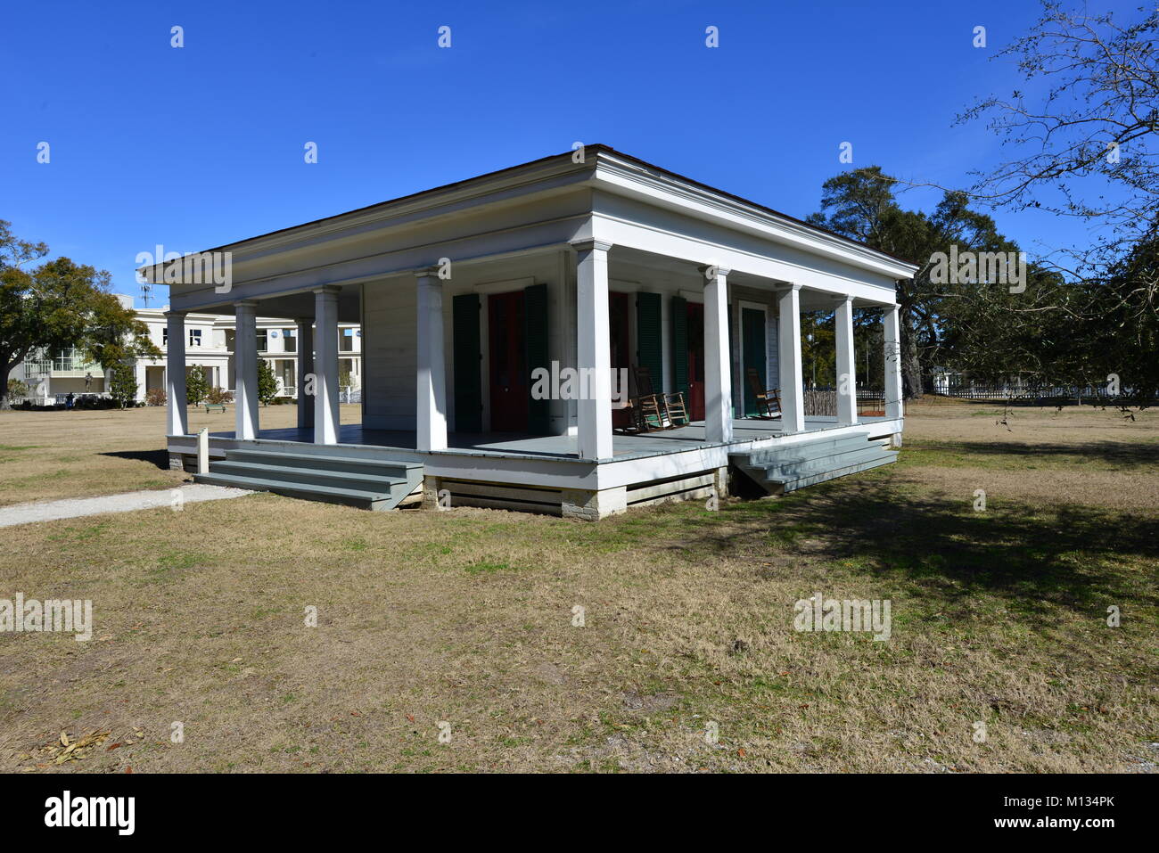 The outside of Beauvoir the last home of Jefferson Davis Stock Photo ...