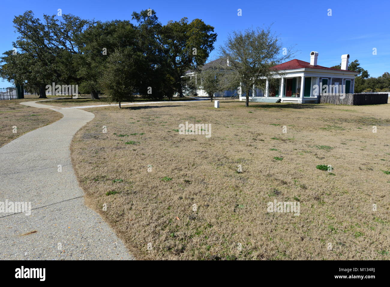 The outside of Beauvoir the last home of Jefferson Davis Stock Photo ...