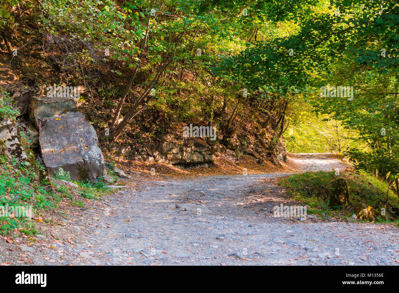 Curved dry stone wall hi-res stock photography and images - Alamy