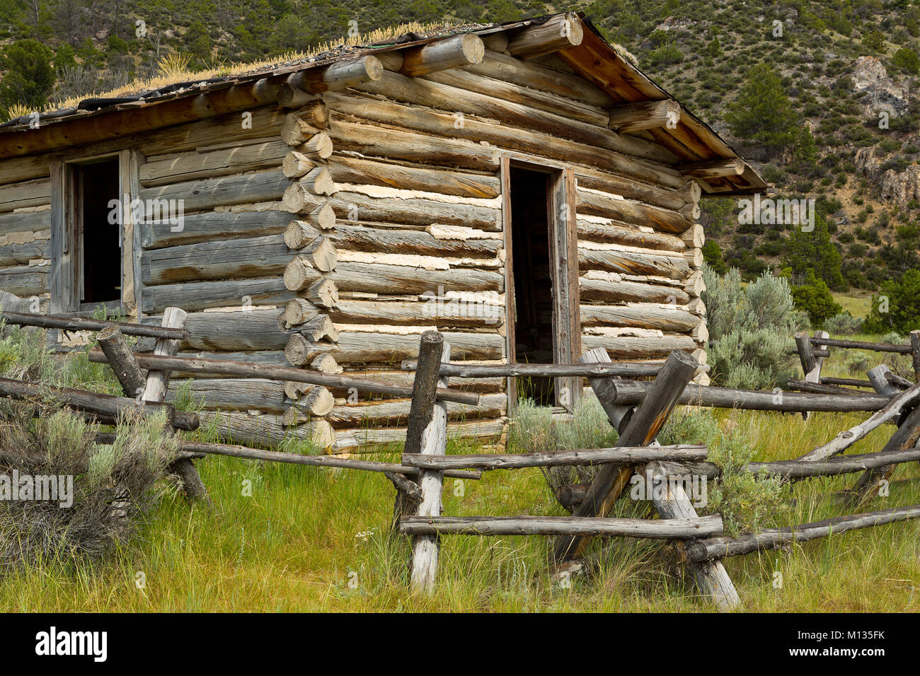 A mining cabin in Farlin, Montana. USA Stock Photo - Alamy