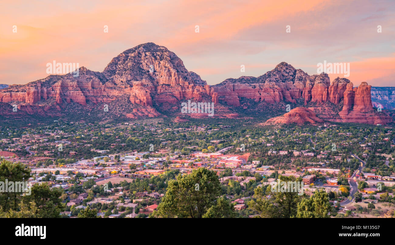 Sedona city hi-res stock photography and images - Alamy
