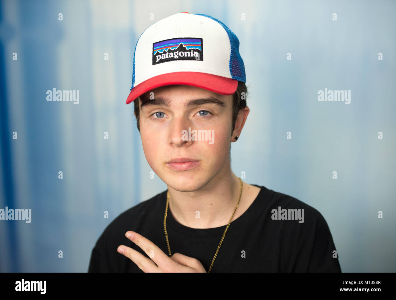 Berlin, Germany. 25th Jan, 2018. Singer Mike Singer is photographed in ...