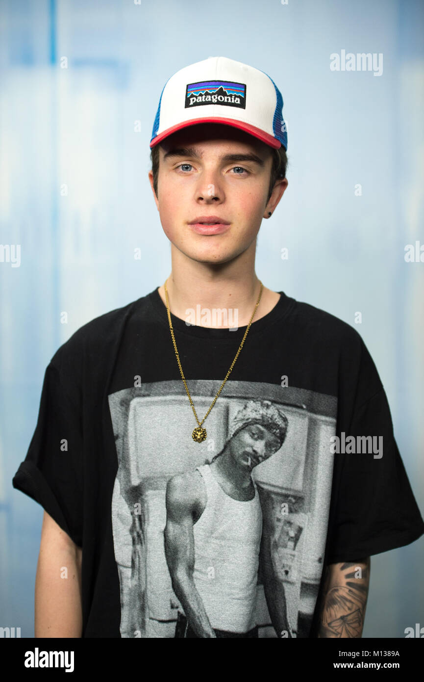 Berlin, Germany. 25th Jan, 2018. Singer Mike Singer is photographed in ...