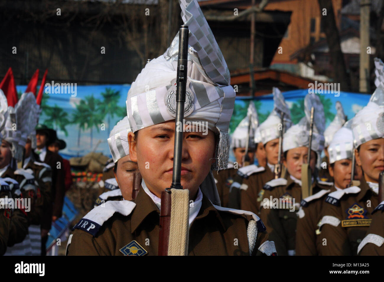 Srinagar, Kashmir. 26th Jan, 2018..An Jammu and Kashmir Armed Police ...