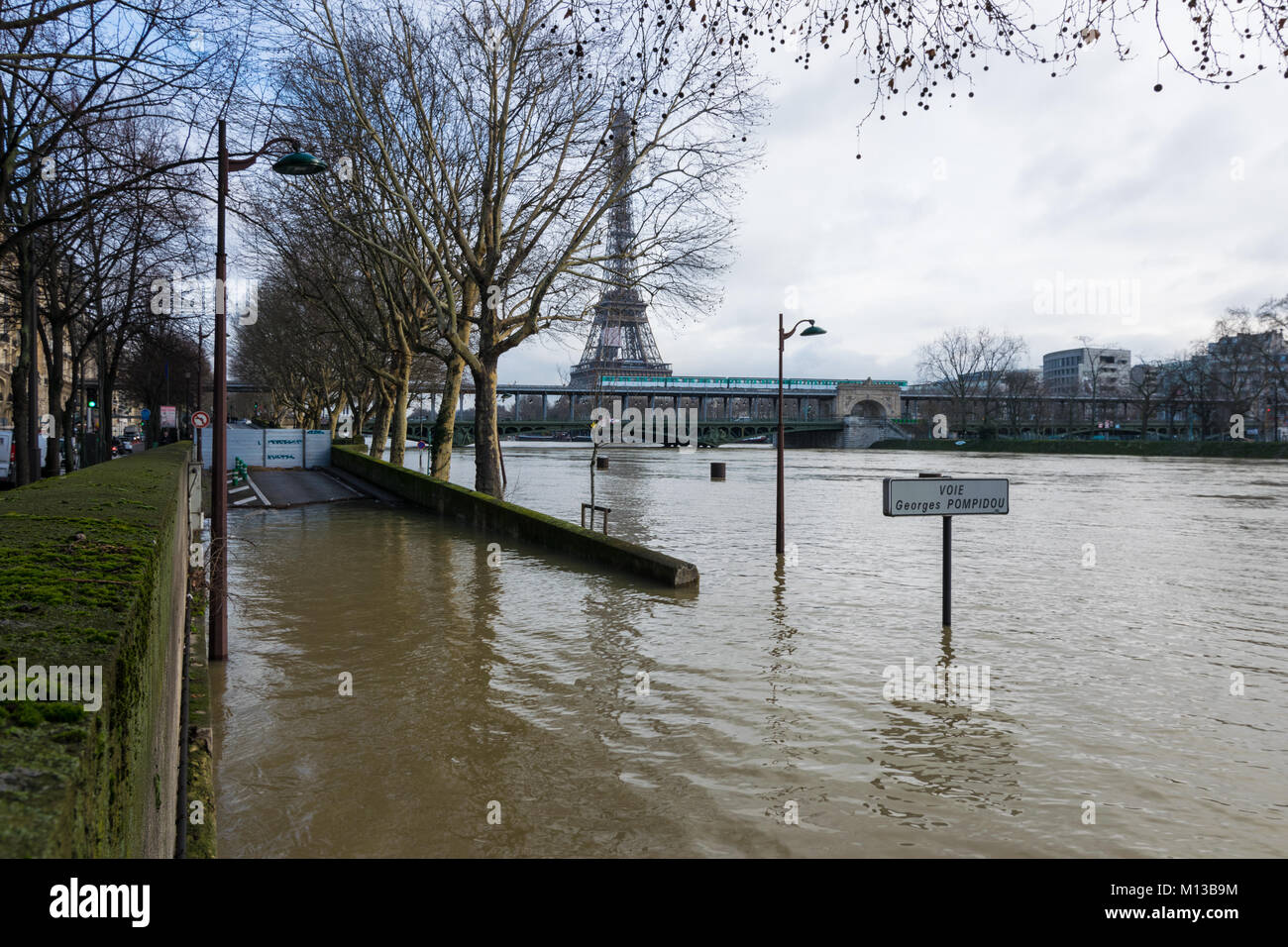 Seine river flood hi-res stock photography and images - Alamy