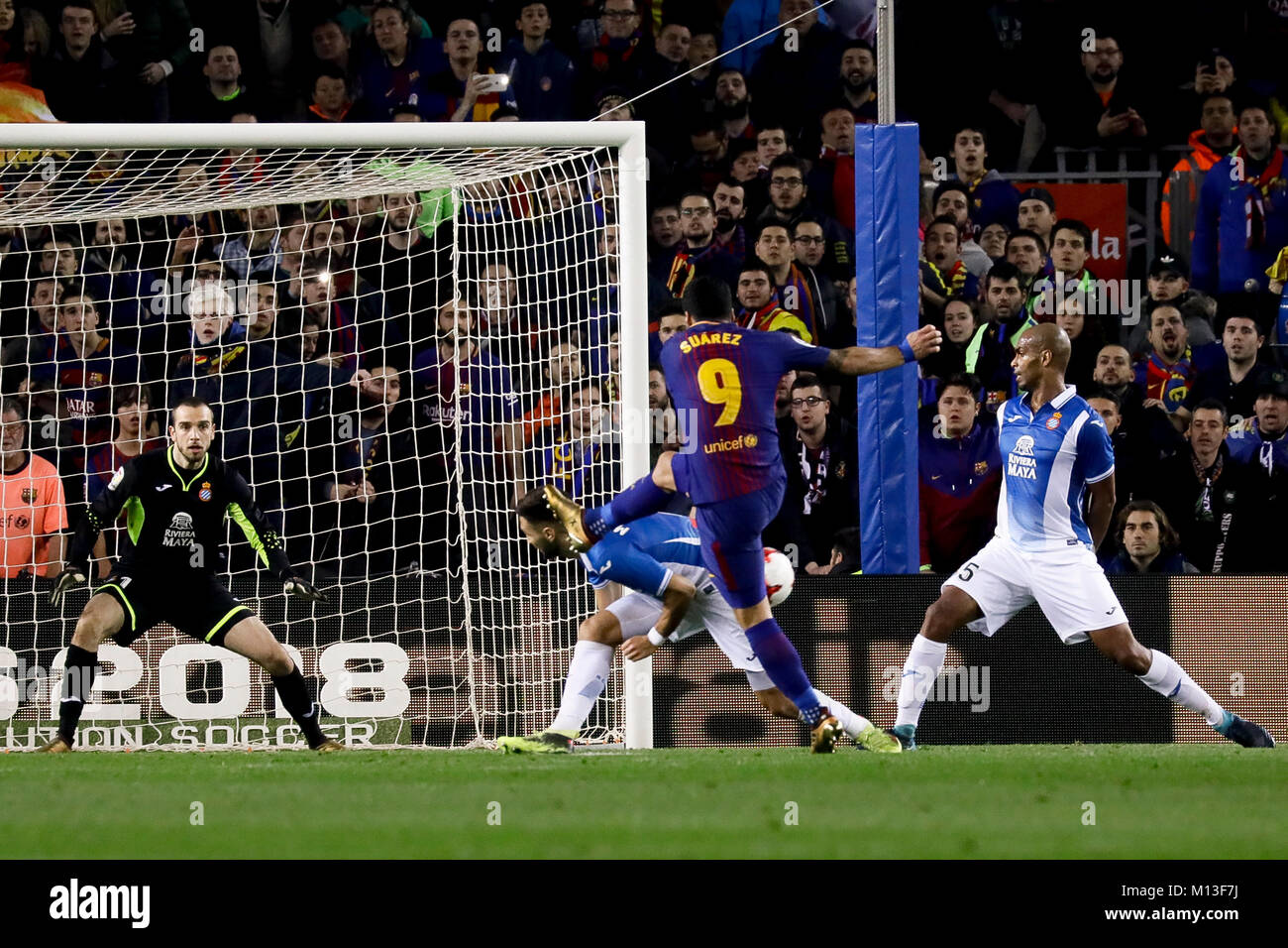 Camp Nou, Barcelona, Spain. 25th January, 2018. Marc Navarro stops Luis ...