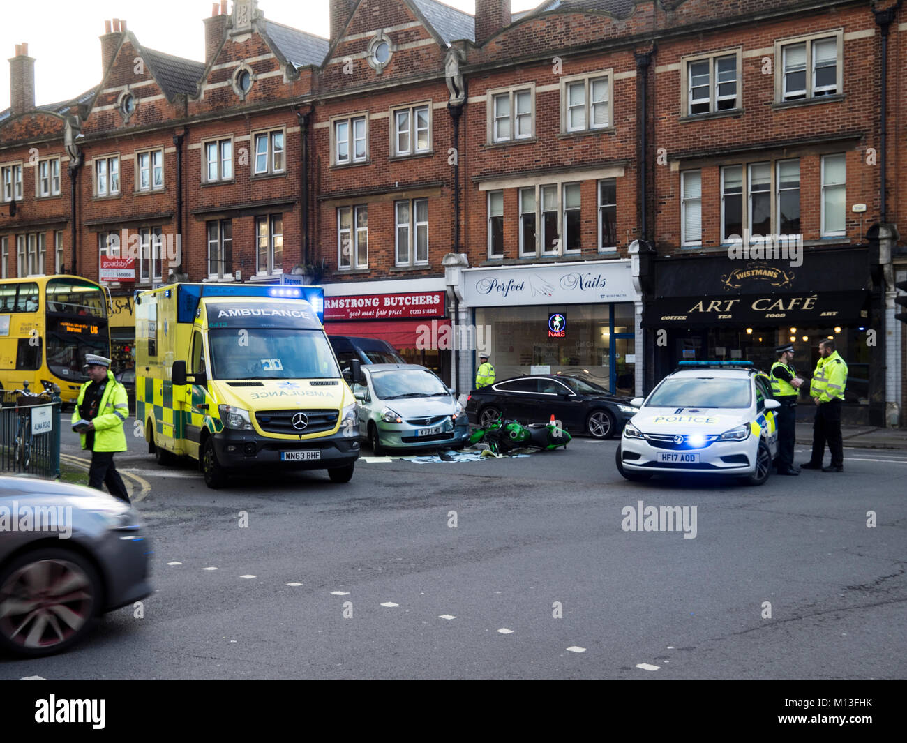 Police car ambulance hi-res stock photography and images - Alamy