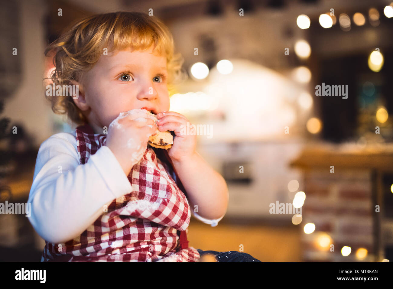 Kid gingerbread house hi-res stock photography and images - Alamy