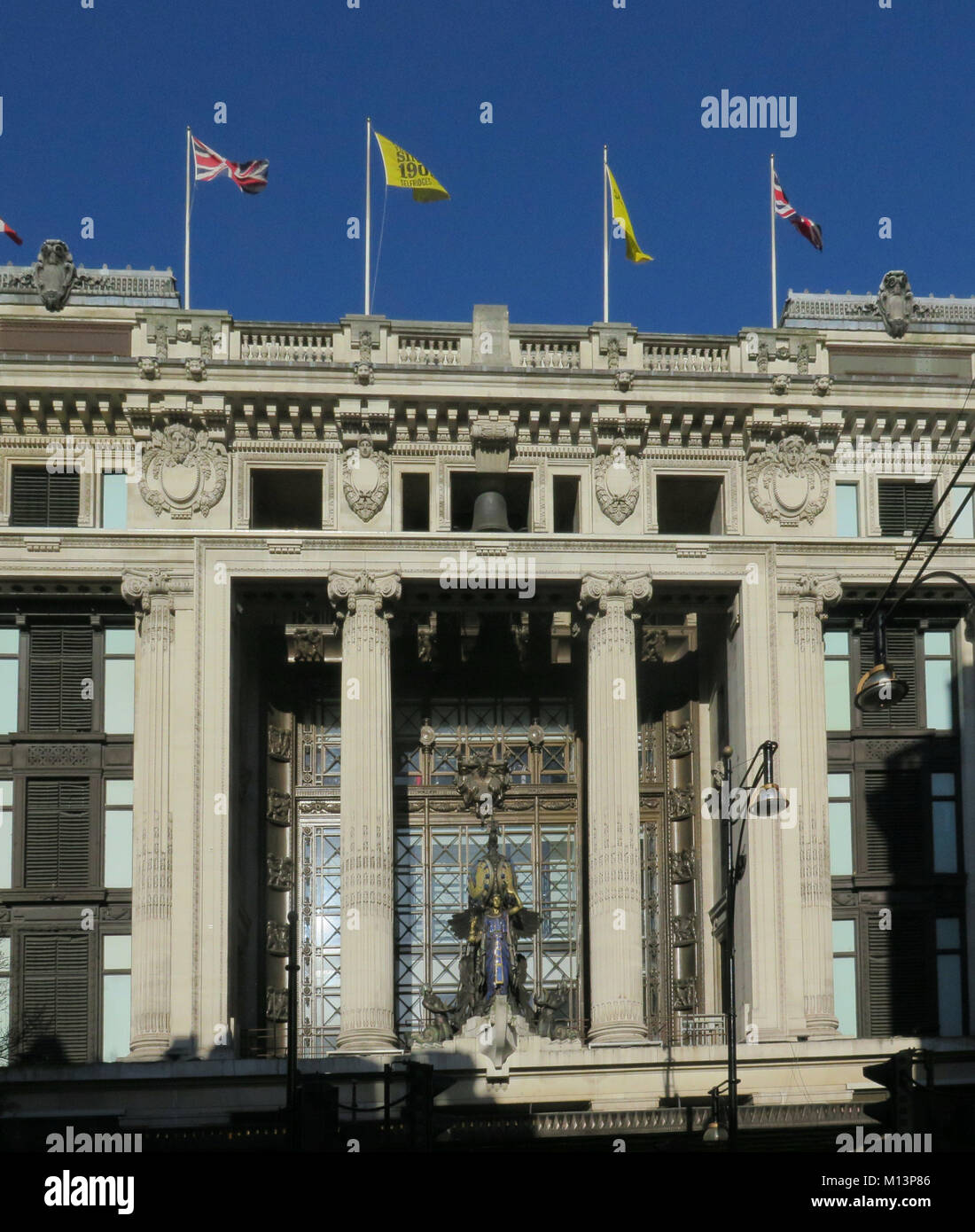 Londons Selfridges High Resolution Stock Photography and Images - Alamy