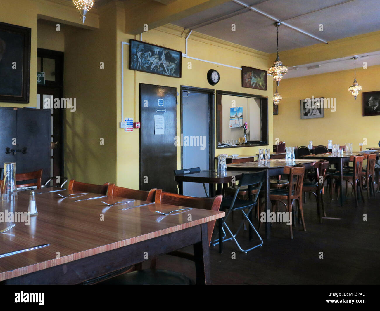 Strand Restaurant Stock Photos & Strand Restaurant Stock Images - Alamy