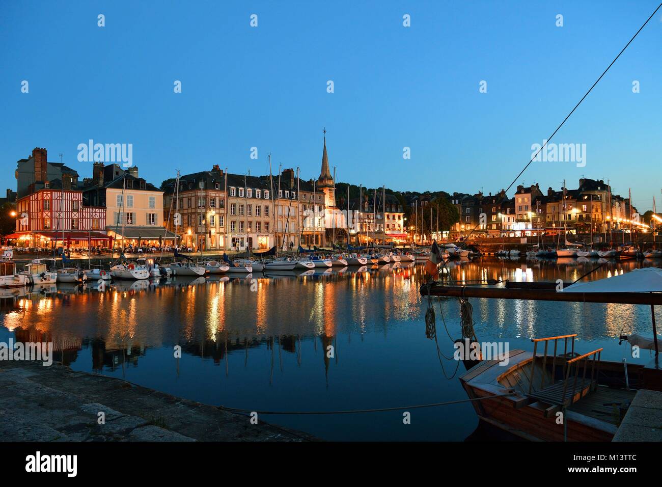 Church basin hi-res stock photography and images - Alamy