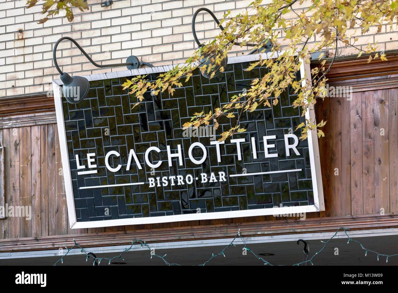 Restaurant signboard hi-res stock photography and images - Alamy