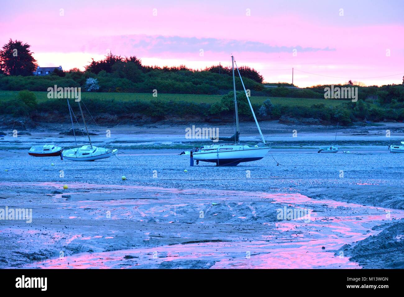 France, Cotes d'Armor, Cote d'Emeraude, Lancieux, Anse du Fremur ...
