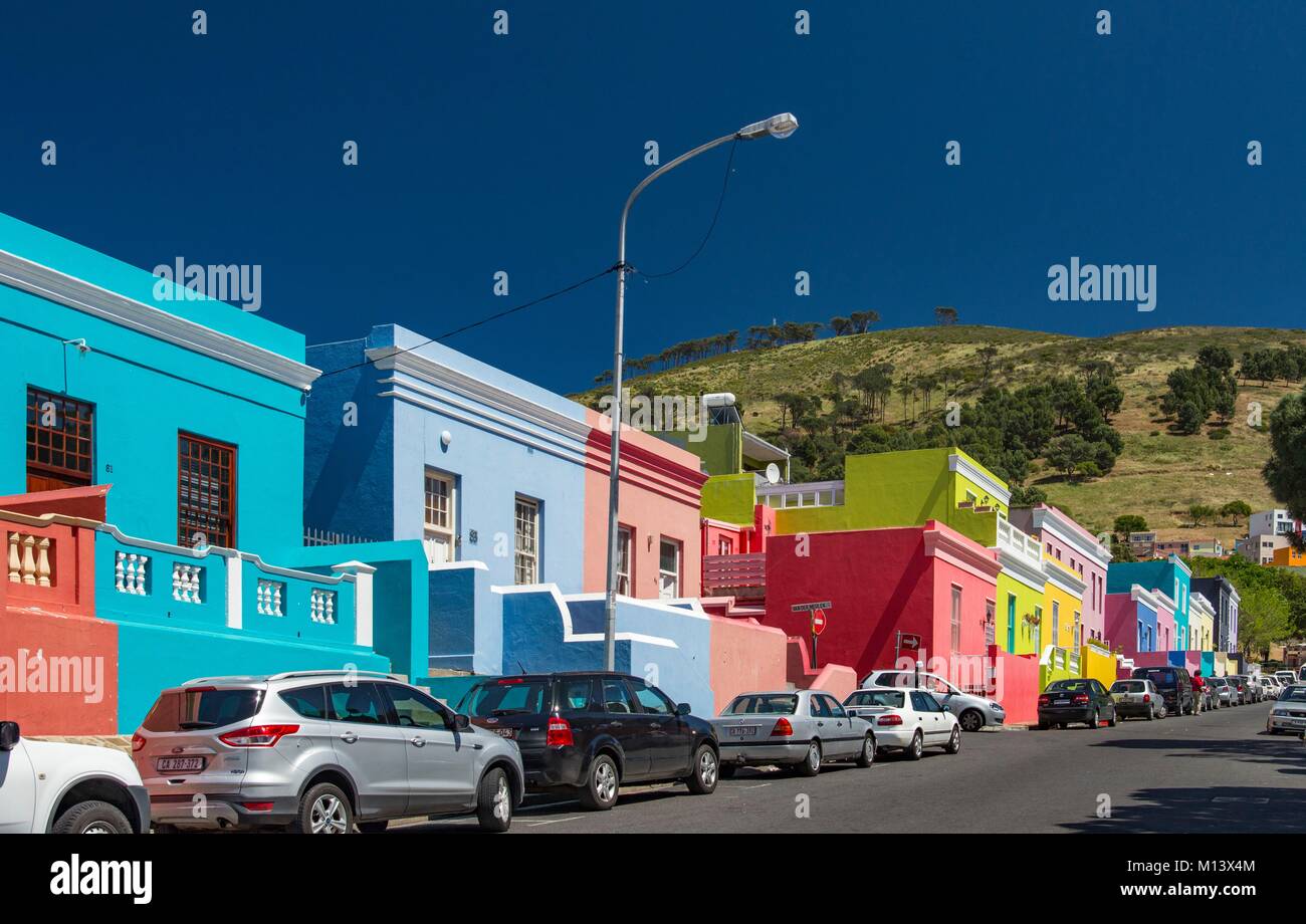 Bo Kaap: The History Behind The Cape Malays Of Cape Town – PING