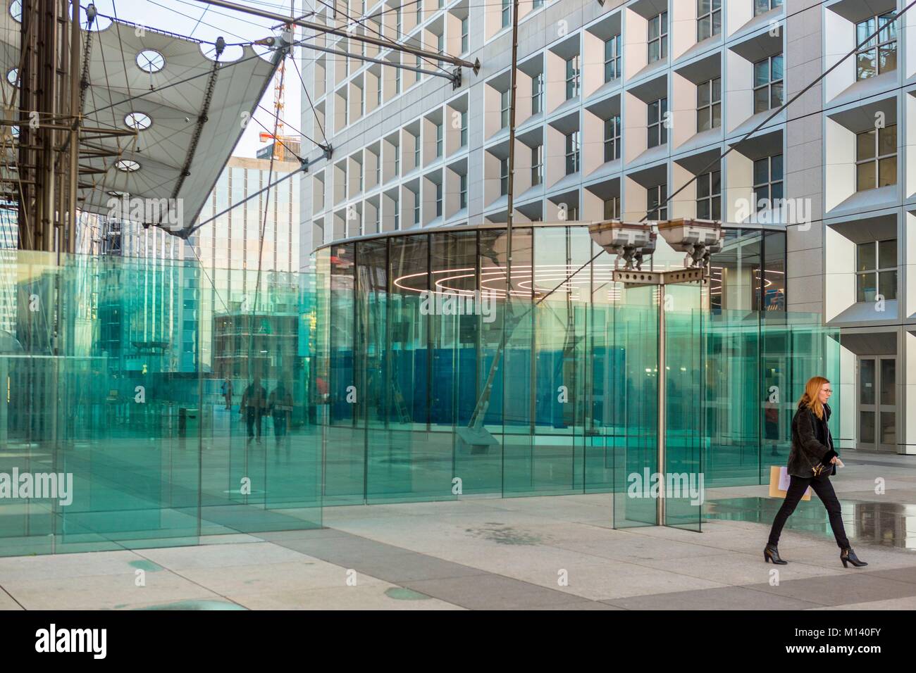 France, Hauts de Seine, Esplanade of La Defense, windows at the ...