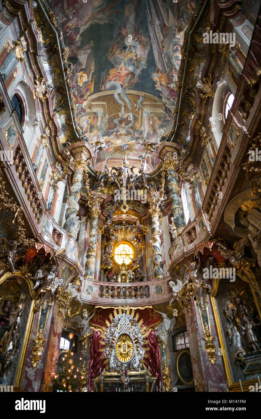 18th century baroque interior hi-res stock photography and images - Alamy