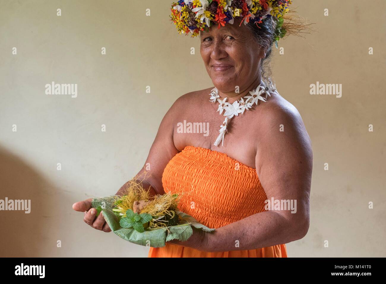 Omoa fatu hiva marquesas islands hi-res stock photography and images ...