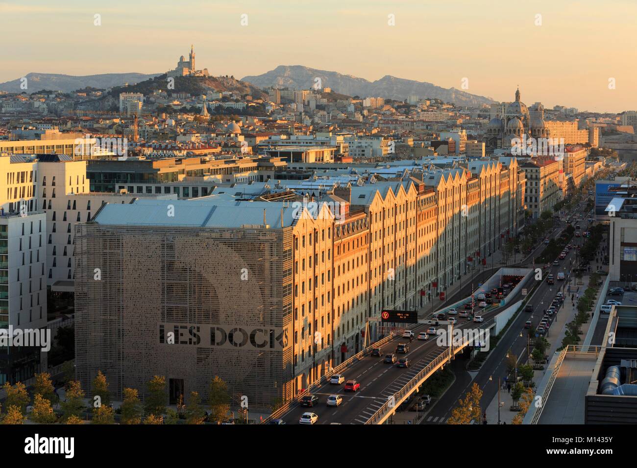 Les docks de marseille hi-res stock photography and images - Alamy