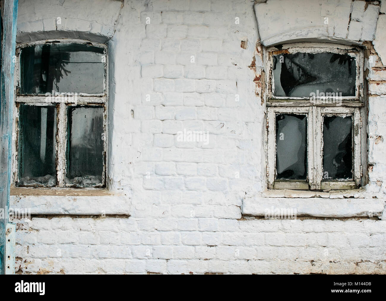 Small house brown wooden windows hi-res stock photography and images ...