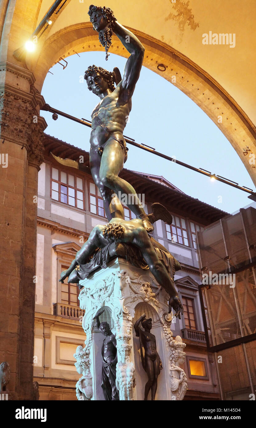 Sculpting the renaissance hi-res stock photography and images - Alamy