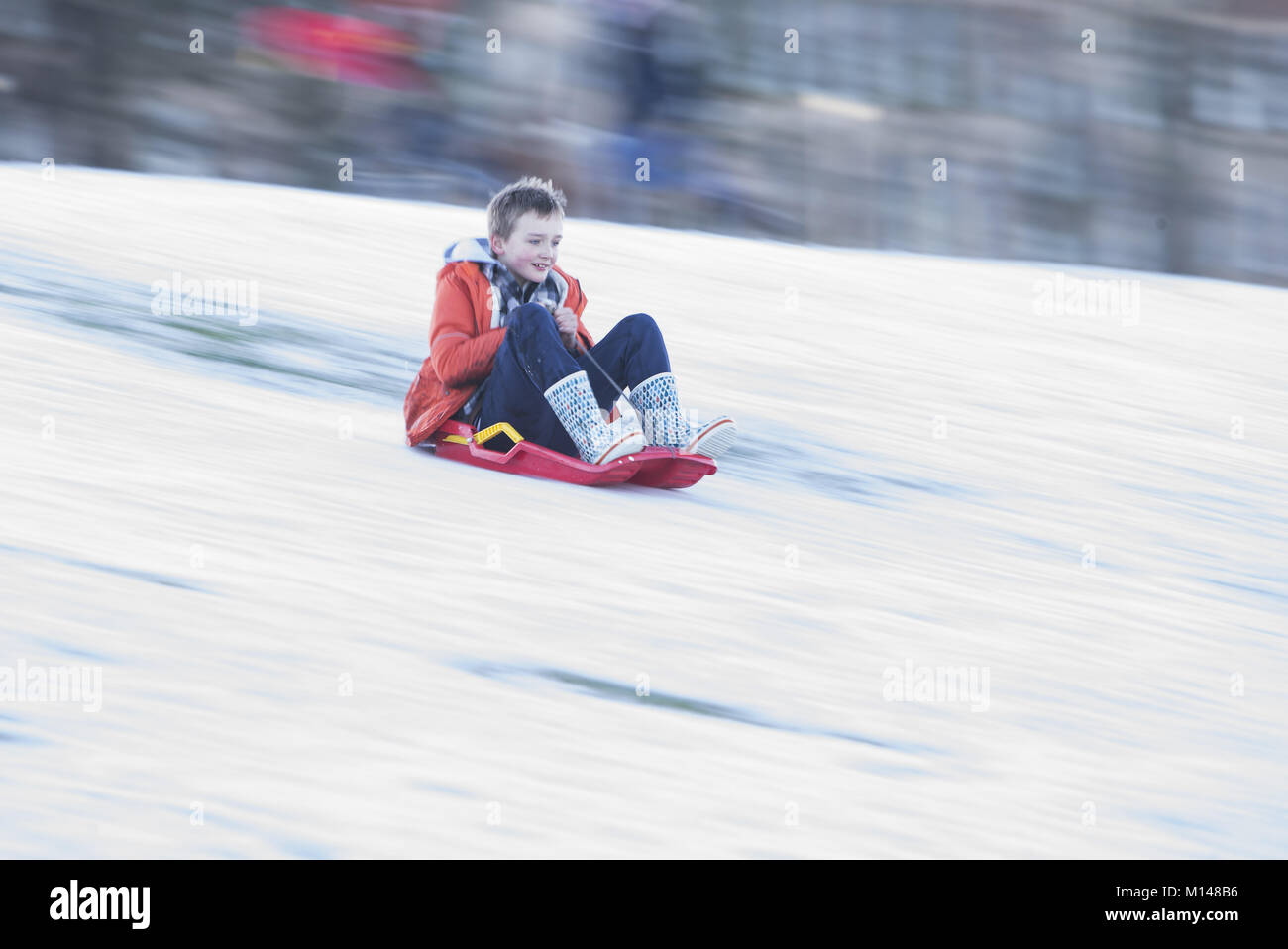 Thin Snow Cover hit's Scotland's Capital, Edinburgh on boxing day which ...