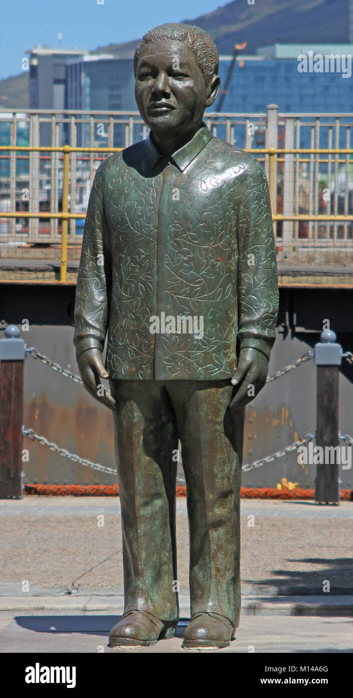 The Nelson Mandela Statue at the Nobel Square Monument, V&A Waterfront ...