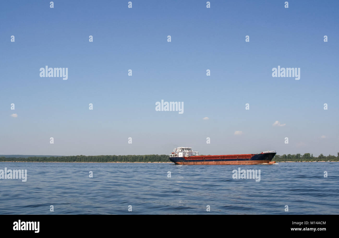 Large barge hi-res stock photography and images - Alamy