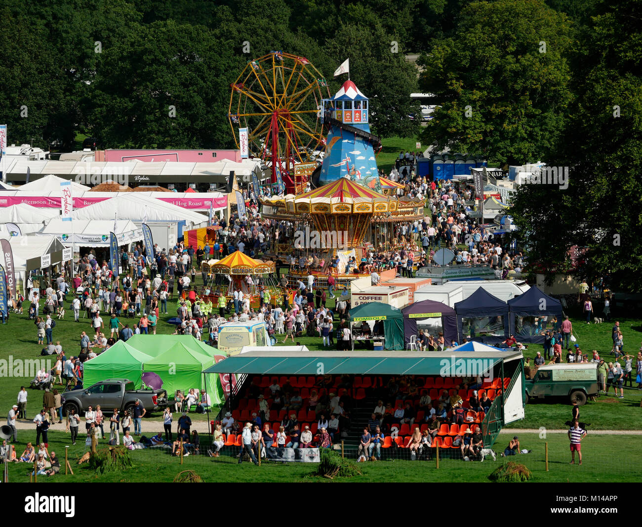 Chatsworth country fair hi-res stock photography and images - Alamy