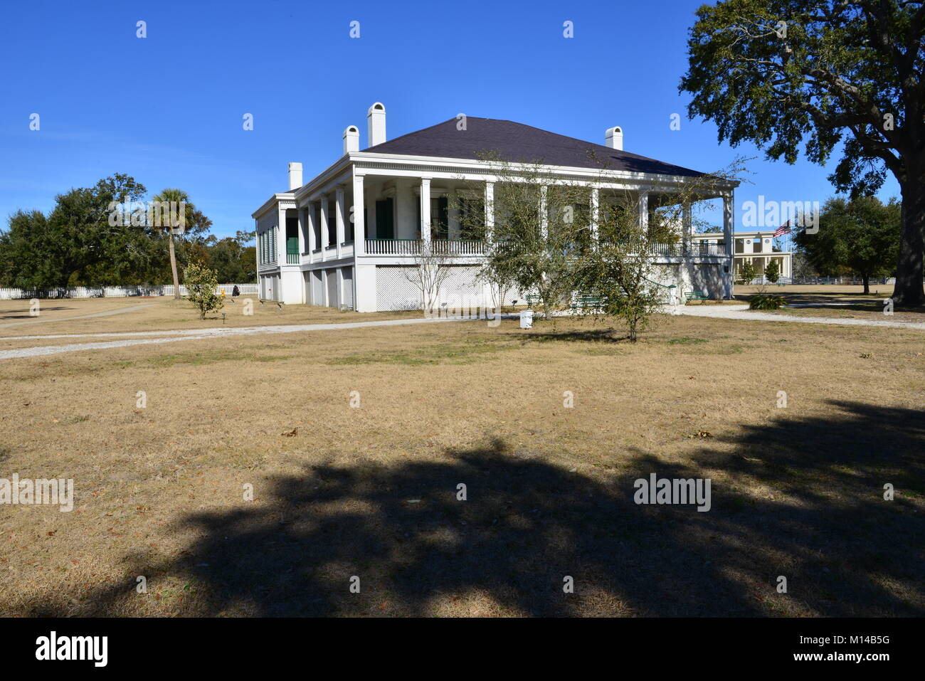 The outside of Beauvoir the last home of Jefferson Davis Stock Photo ...