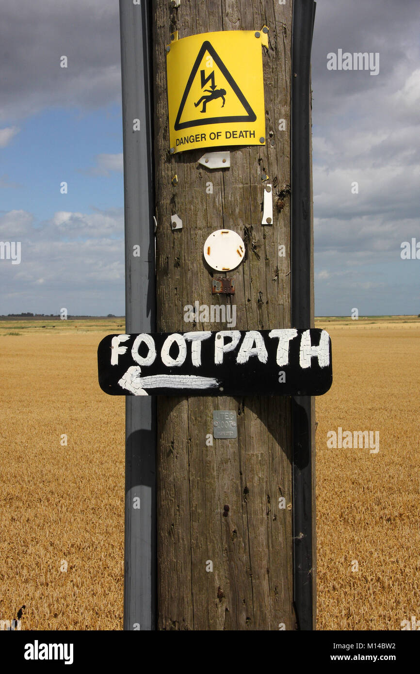 Rural path with signposts hi-res stock photography and images - Alamy
